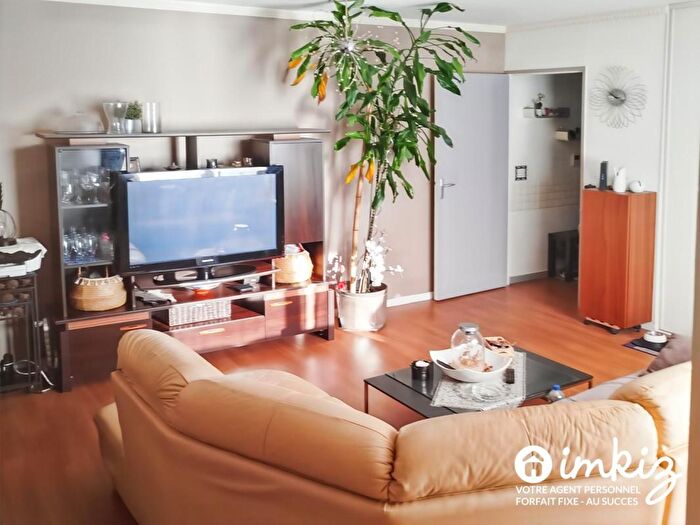 Appartement à vendre - Vénissieux, Léo Lagrange, Louis Pergaud - 5 pièces - 4 chambres