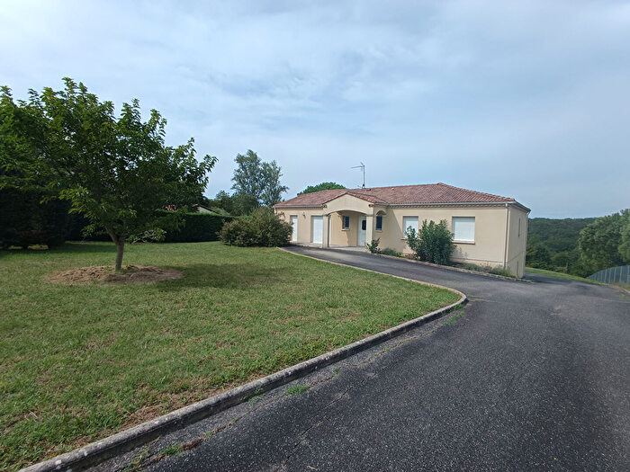 Maison 6 pièces à Sainte-Colombe-en-Bruilhois, à vendre
