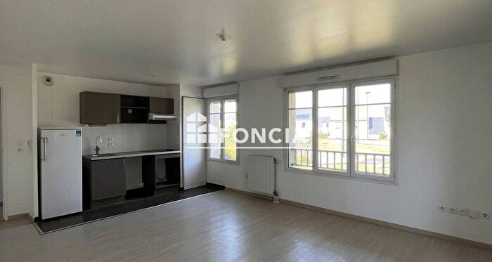 Limite Persan-Bernes : Appartement 3 pièces à louer