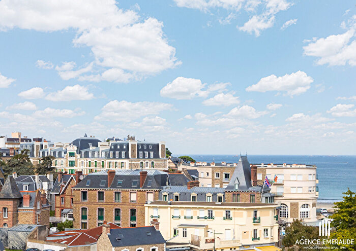 Appartement à vendre - Dinard, Centre-ville, Plage de lEcluse, Pointe du Moulinet - 2 pièces - 1 chambre