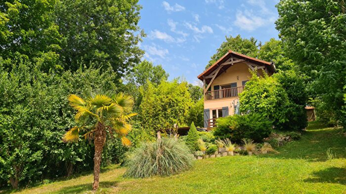 Maison à louer - Aulnay-sur-Mauldre - 4 pièces - 2 chambres