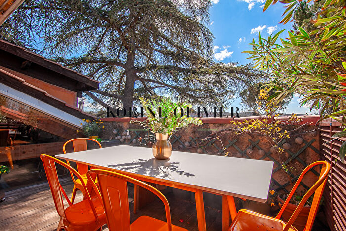 Appartement à vendre - Aix-en-Provence - 4 pièces - 2 chambres