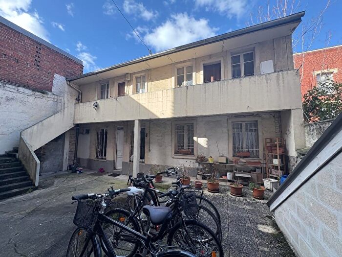 Maison à vendre - Saint-Ouen, Rosiers, Les Puces - 4 pièces - 3 chambres