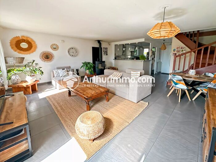 Maison à vendre - Saint-Pierre-du-Perray - 5 pièces - 3 chambres