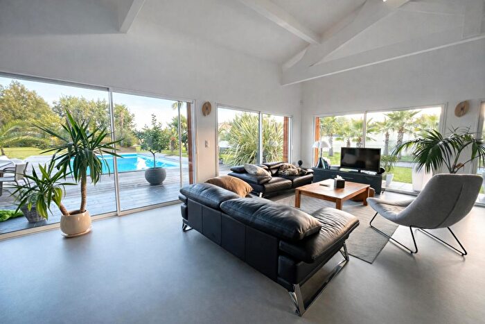 Maison à vendre - Cestas, Croix dHins, Jauge, Pierroton - 5 pièces - 4 chambres