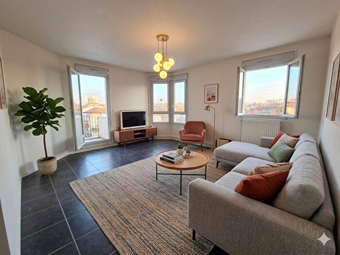 Caluire-et-Cuire, Saint-Clair : Appartement 4 pièces à vendre