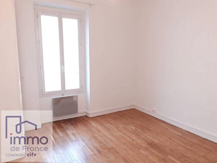 Appartement à louer - Saint-Fons, Centre-ville, Chassagnon - 1 pièce - 1 chambre