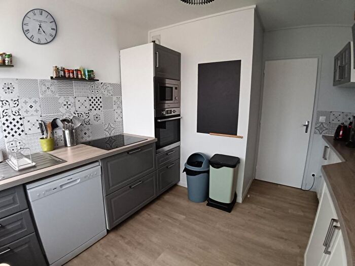 Reims, Barbâtre : Appartement 5 pièces à vendre