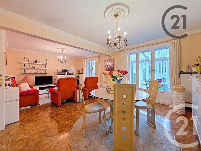 Maison à vendre - Saint-Brice-Courcelles - 5 pièces - 3 chambres