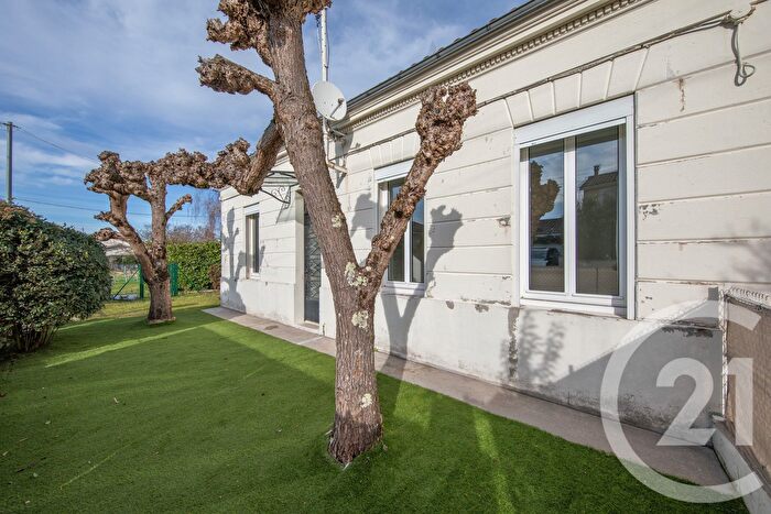 Maison à louer - Saint-Médard-en-Jalles, Centre-ville - 4 pièces - 3 chambres