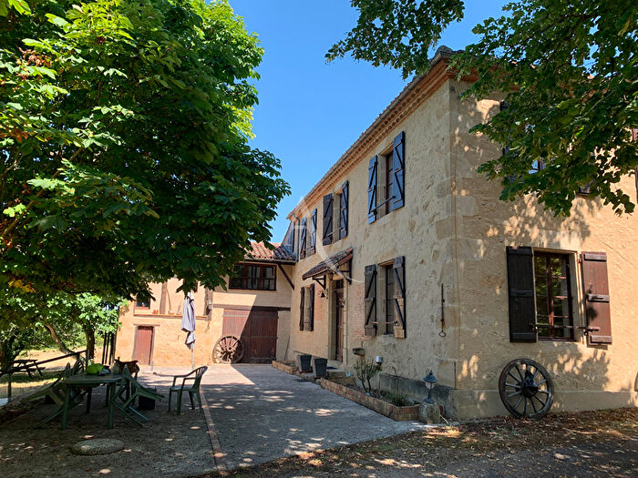 Maison à vendre - Ornézan - 10 pièces - 9 chambres