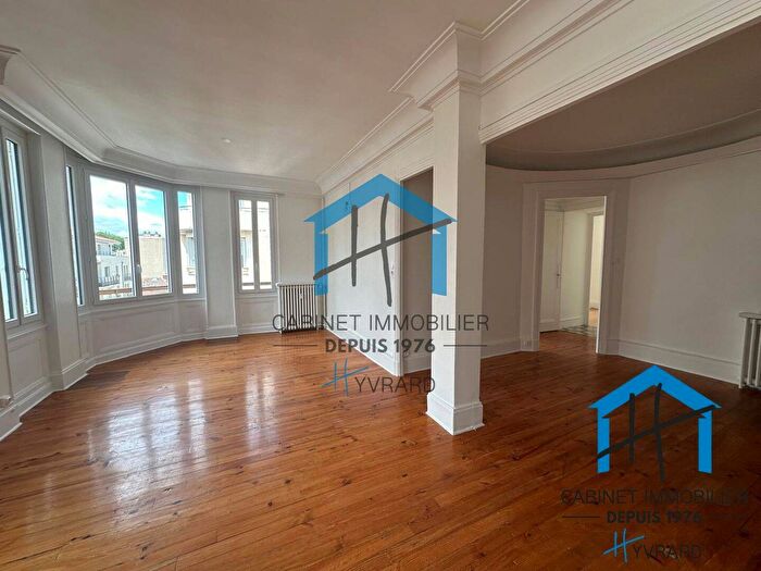 Appartement à louer - Bizillon-Centre Deux, Saint-Étienne - 4 pièces - 2 chambres