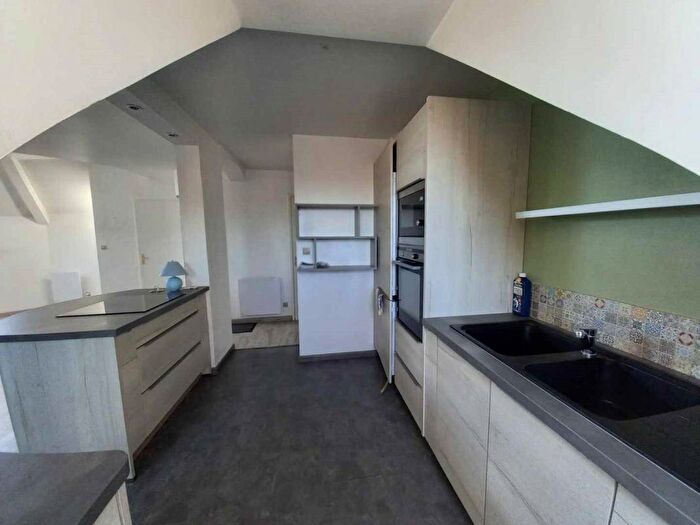 Appartement à louer - Palente, Orchamps, La Combe Saragosse, Besançon - 3 pièces - 2 chambres