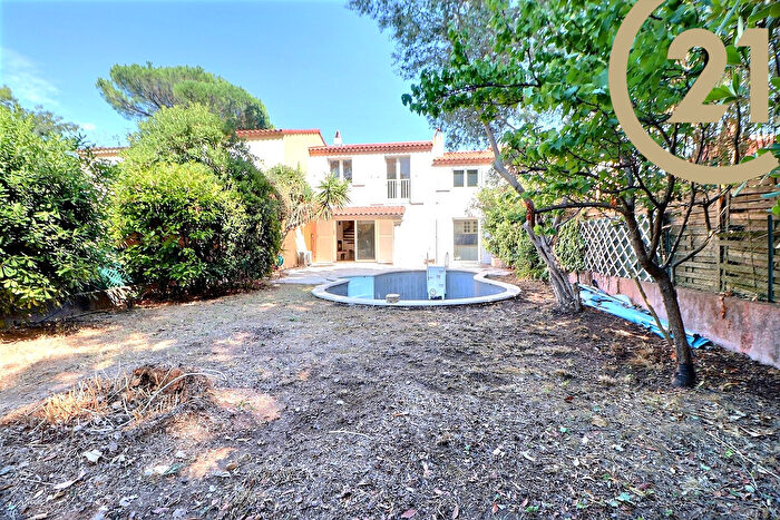 Maison à vendre - Saint-Raphaël - 4 pièces - 3 chambres