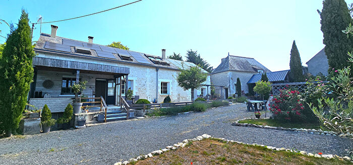 Maison à vendre - Loches - 8 pièces - 4 chambres