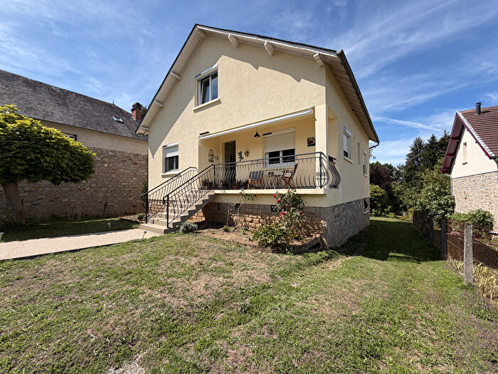 Chamboulive : Maison 6 pièces à vendre