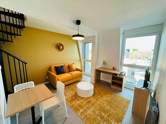 Appartement à louer - Barbâtre-Saint Remy-Verrerie, Reims - 1 pièce