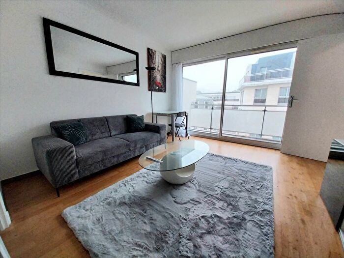 Appartement 2 pièces à louer à Colline, Puteaux