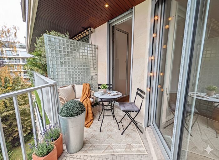 Appartement à louer - Neuilly-sur-Seine, Parc de Neuilly - 1 pièce - 1 chambre