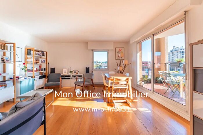 Appartement à vendre - Aix-en-Provence, Centre-ville - 4 pièces - 3 chambres