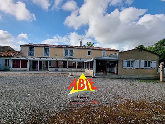 Maison 8 pièces à vendre - Saint-Pompain