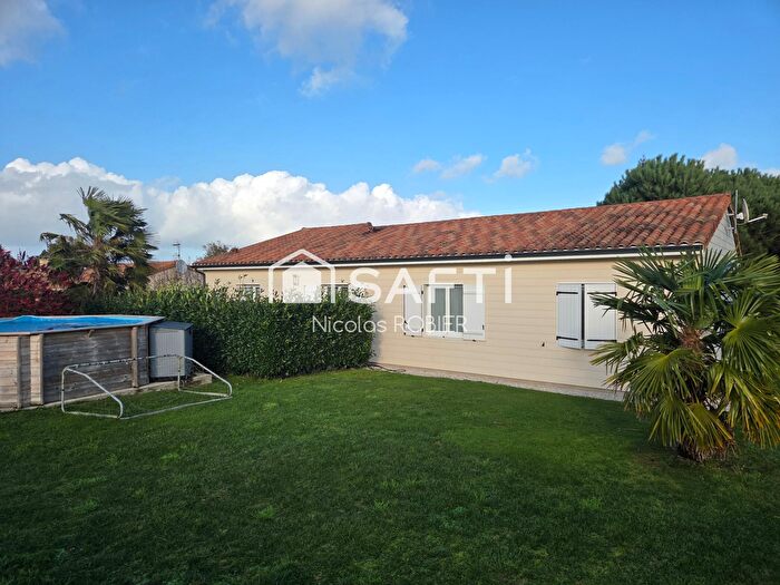 Maison à vendre - Pompaire - 5 pièces - 3 chambres