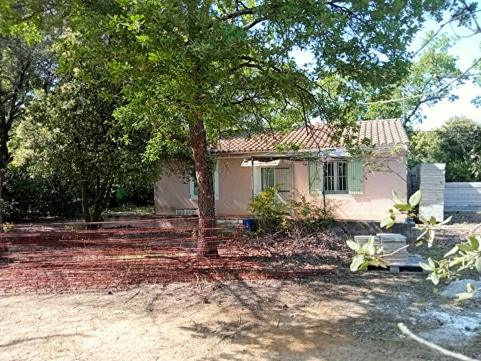 Carpentras, Est : Maison 3 pièces à vendre
