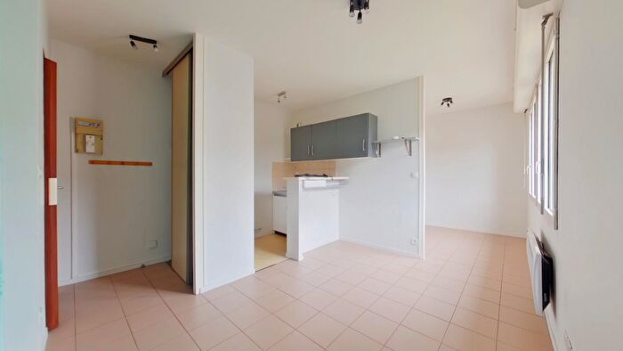 Appartement à louer - Poitiers, Trois Cités - 1 pièce