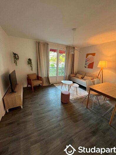 Appartement à louer - Peylanne, Talence - 1 pièce - 3 chambres