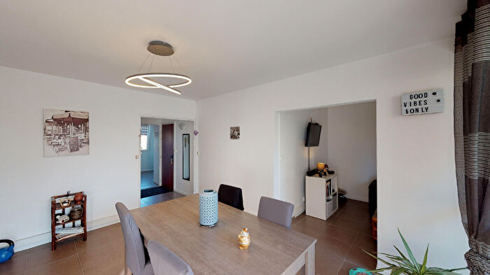 Appartement à louer - Reims, Neufchatel, Orgeval, Laon, Zola - 4 pièces - 2 chambres