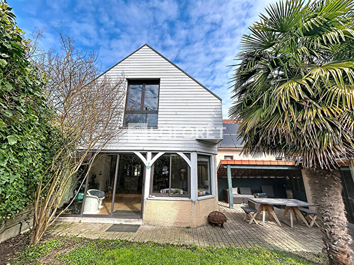 Maison 6 pièces à Orgeval, à vendre