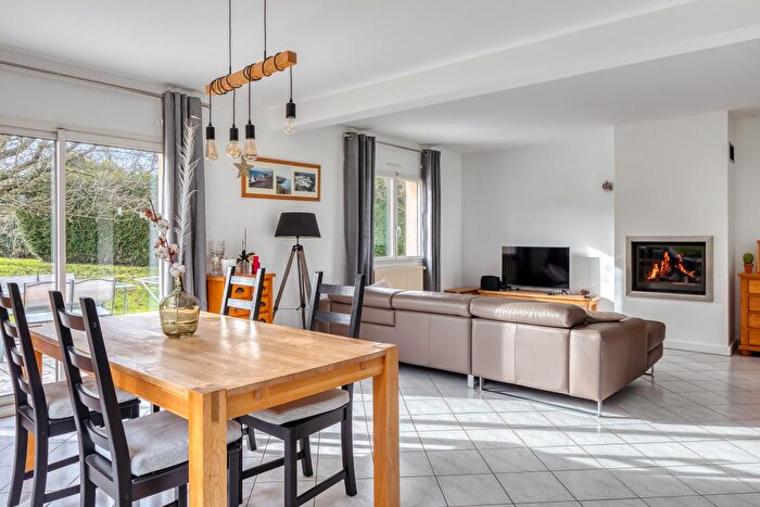 Maison à vendre - Montmain - 6 pièces - 4 chambres