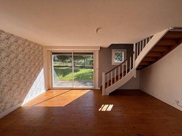 Maison à louer - Nord, Soyaux - 6 pièces - 5 chambres