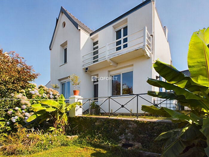 Maison à vendre - Plouhinec - 6 pièces - 4 chambres