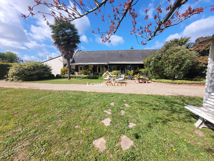 Maison à vendre - Saint-Mathurin-sur-Loire - 8 pièces - 5 chambres