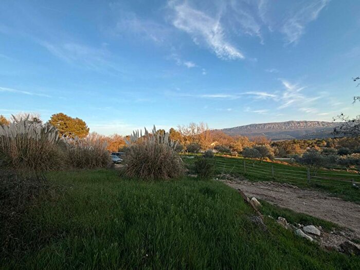 Maison à vendre - Nans-les-Pins - 6 pièces - 3 chambres