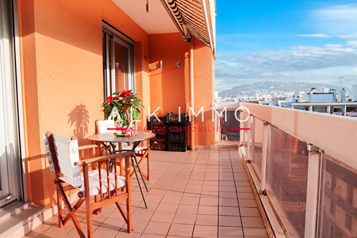 Appartement à vendre - Annemasse, Centre-ville - 4 pièces - 2 chambres