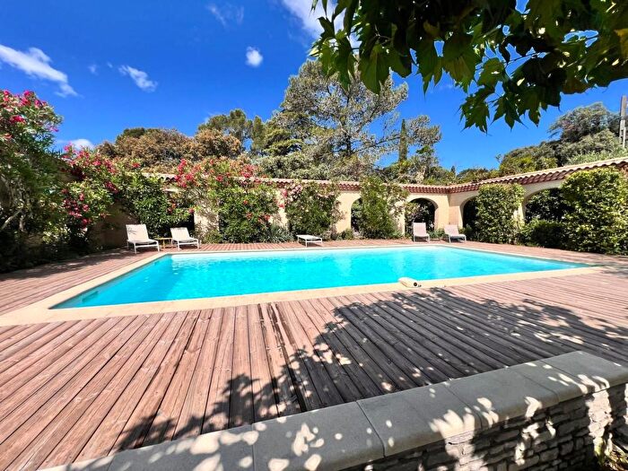 Nîmes, Camplanier, Cigale, Bois des Esprisses : Maison 6 pièces à vendre