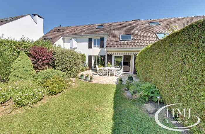 Maison à vendre - Courcouronnes - 6 pièces - 4 chambres