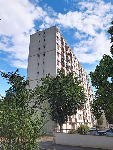 Appartement 4 pièces à louer à Châtillon, Matisse, Pierrelais