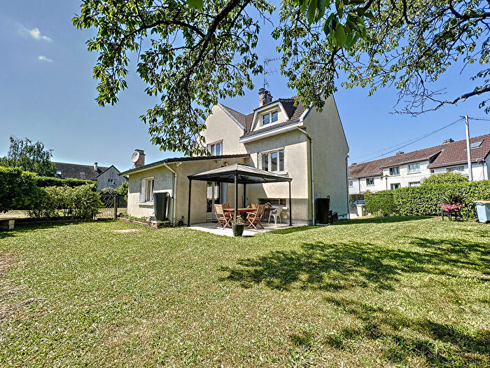 Plaisir, Centre-ville, Château - Maison 7 pièces à vendre