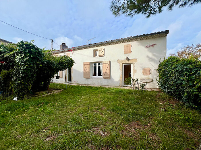 Maison à vendre - Saint-Palais-sur-Mer - 6 pièces - 4 chambres