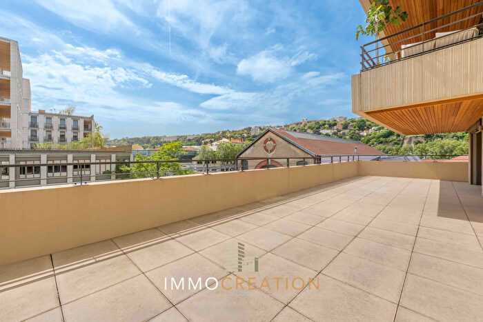 Lyon 2ème, Perrache, Confluence : Appartement 4 pièces à vendre