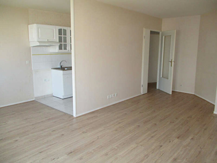 Appartement 3 pièces à louer à Étampes, Centre-Ville