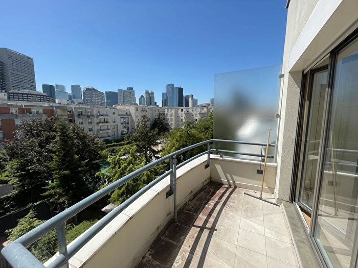 Appartement 3 pièces à Courbevoie, Hôtel de ville, à vendre