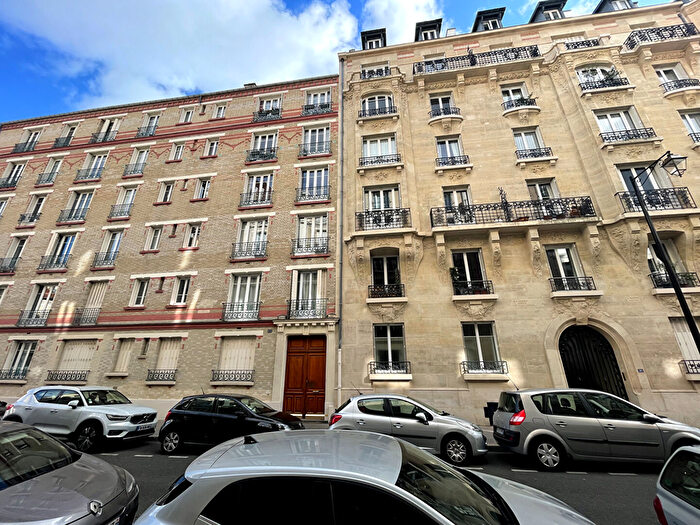 Appartement 2 pièces à louer à Courbevoie, Bécon