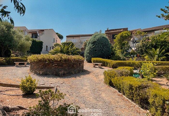 Sainte-Maxime, Virgiles, Capet d'Azur, Souleyas, Croisette : Appartement 2 pièces à vendre