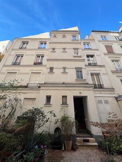 Appartement à louer - Paris e , Barbès, Château Rouge - 2 pièces - 1 chambre