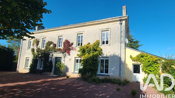 Maison à vendre - Noyant - 11 pièces - 7 chambres