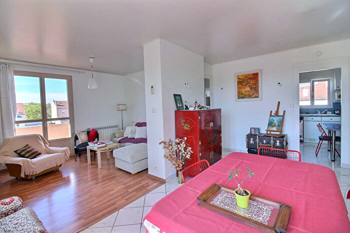 Appartement à vendre - Lyon e , Bachut, Transvaal - 5 pièces - 3 chambres